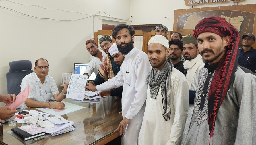 AIMIM ने की ‘हम दो हमारे बारह’ फिल्म पर रोक लगाने की मांग - Janamanas.com